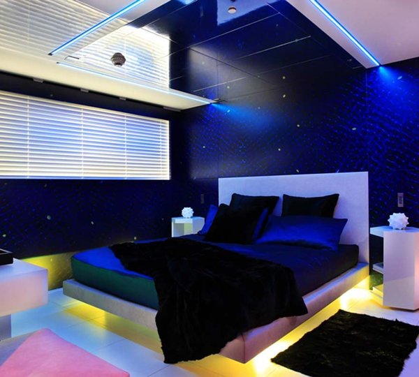 Yacht SEA FORCE ONE, Admiral | CHARTERWORLD Luxury Superyacht Charters